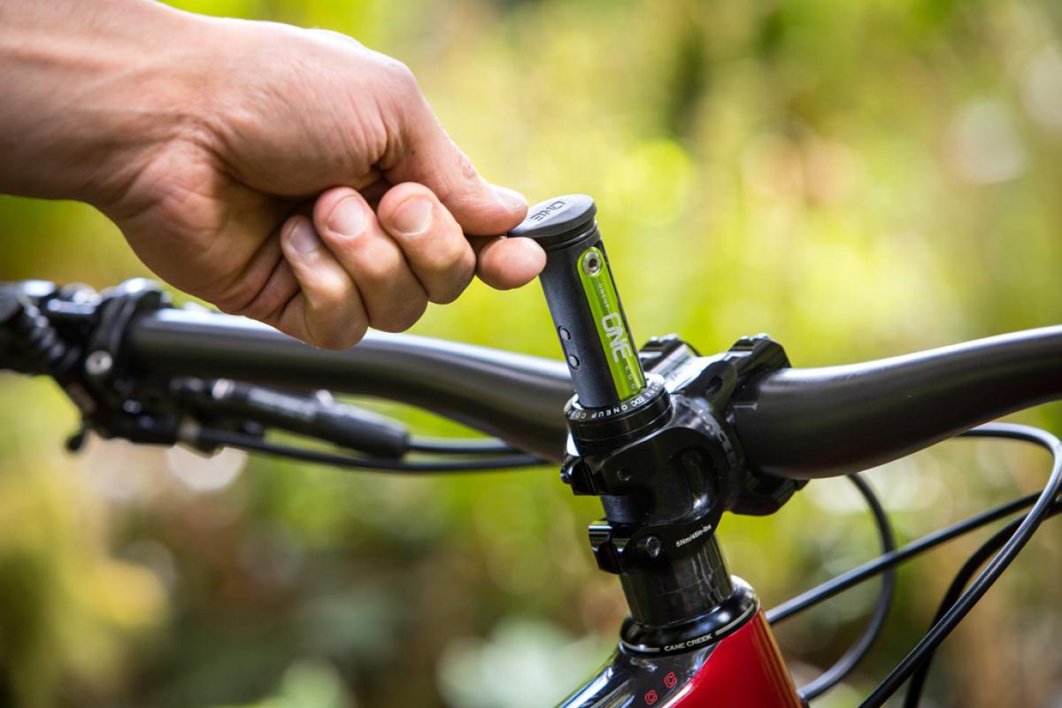 Oneup Components EDC Tool Reviews Mountain Bike Reviews Oneup Components EDC Tool Reviews Mountain Bike Reviews