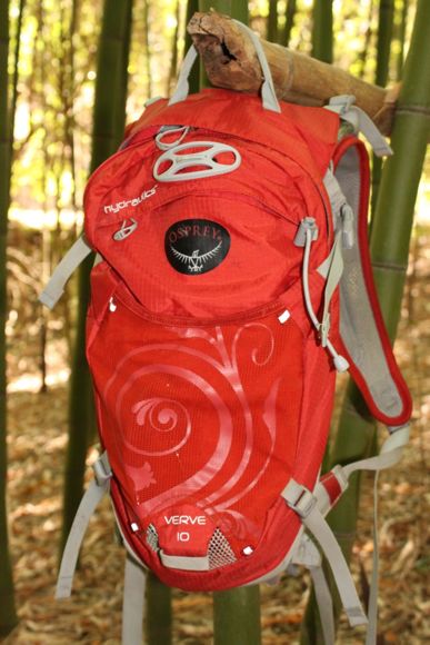 Osprey Verve 10 Women's Hydration Pack Review - Singletracks Mountain ...