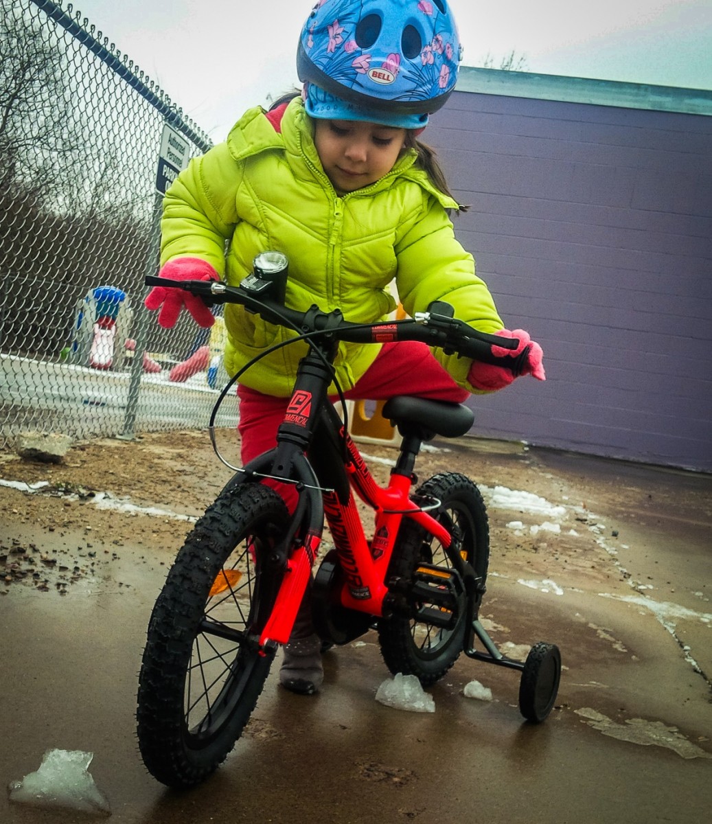 Commencal Ramones 14 Red Kids Bike Review - Singletracks Mountain Bike News