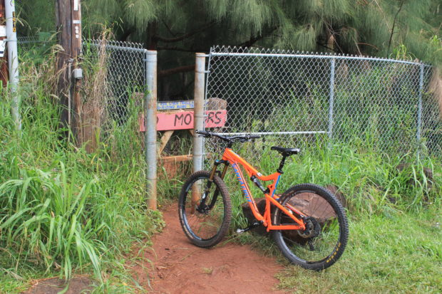 Riding the North Shore... of Oahu: A Day on the Pupukea Trail ...