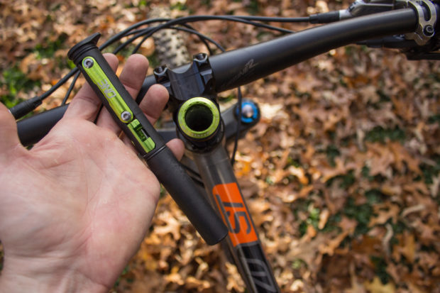 How To Install the OneUp Components EDC Tool System - Singletracks ...