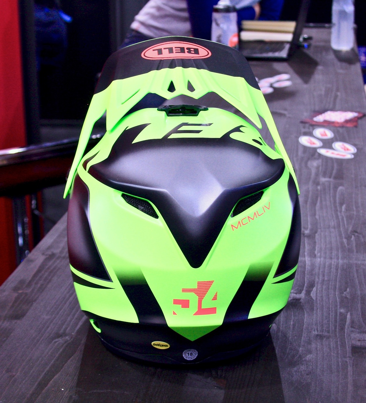 Bell Shows More Affordable Full-face, Half-shell Helmets at Eurobike ...