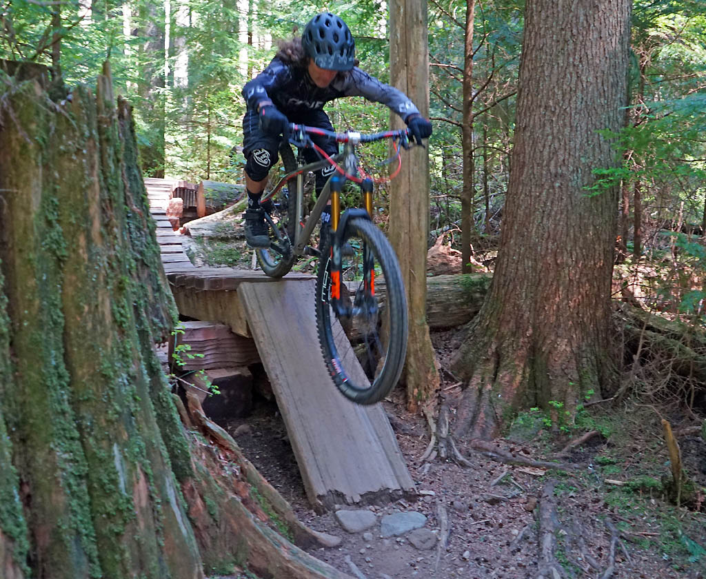 Review: Cove Hummer Titanium 29er is a Hardcore Hardtail, Built to Ride ...