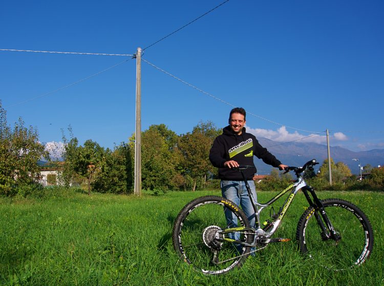 Bespoke Italian Enduro and DH Bikes By Ancillotti Cycles Utilize a Pull ...