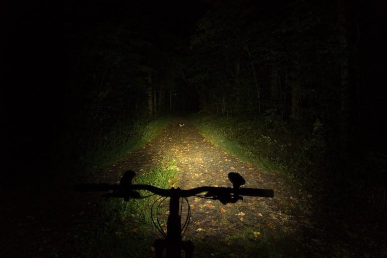14 Mountain Bike Lights We Recommend for Night Riding - Singletracks ...