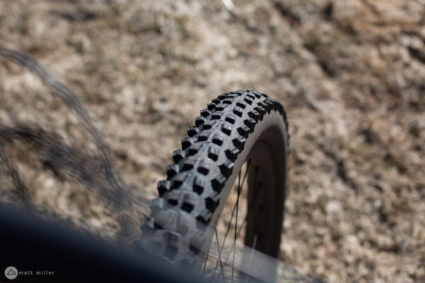 Review: Vee Tires Flow Snap Enduro Tire Costs Less, Holds up to ...