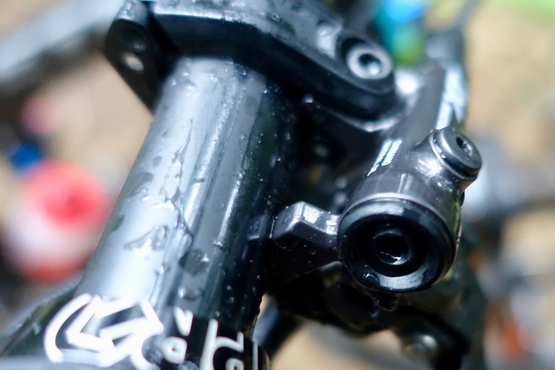New Shimano XT Brakes Get Freeza Rotor Tech, Updated Lever Design ...
