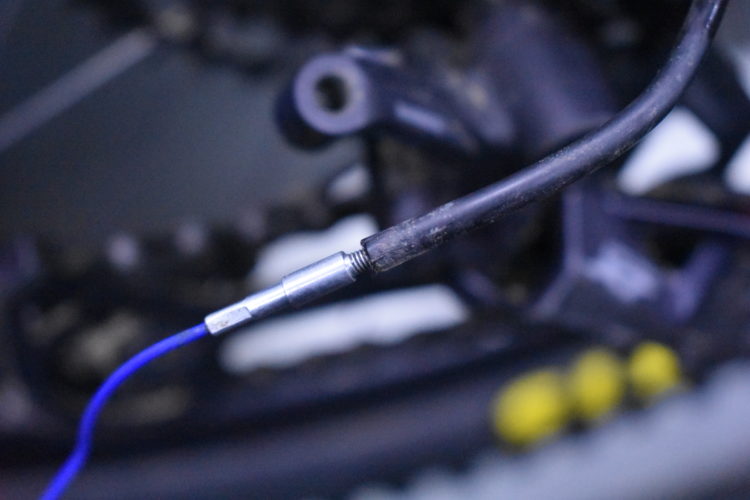 Internal Cable Routing Tips for Mountain Bikes - Singletracks Mountain ...