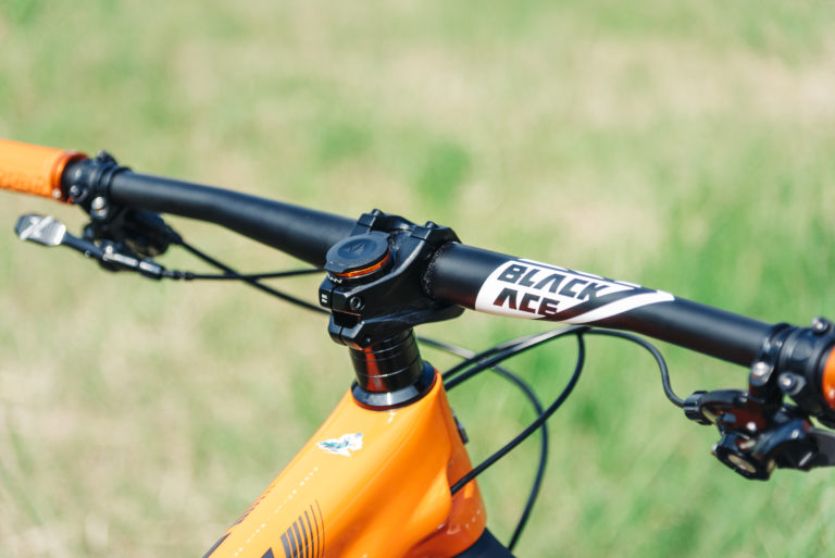 Granite Design STASH Tool Installs Easily in Steerer Tube for On-Bike ...