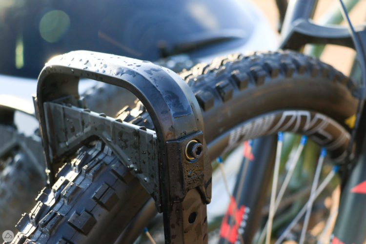 Saris MTR Stands Tall Amongst Tray Style Bike Hitch Racks [Review ...