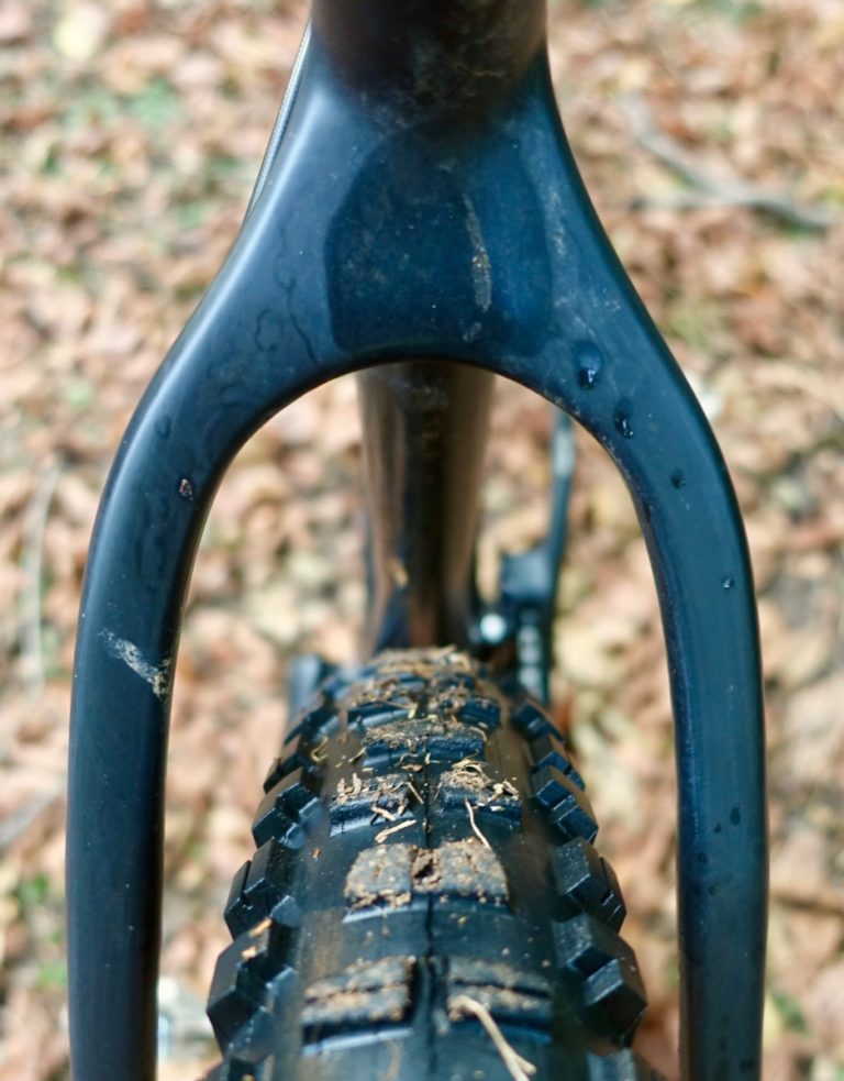 The Diamondback Sync'r Carbon 27.5+ is a Rugged, Hardcore Hardtail ...