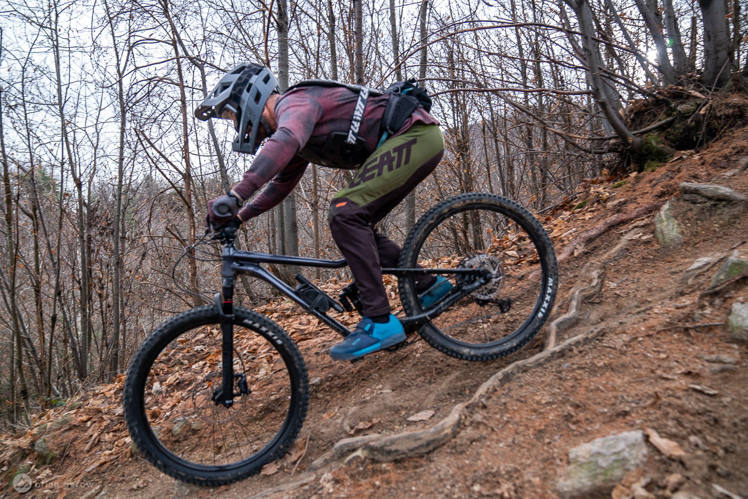 The iXS Trigger FF Full Face Mountain Bike Helmet is Wicked Light and ...