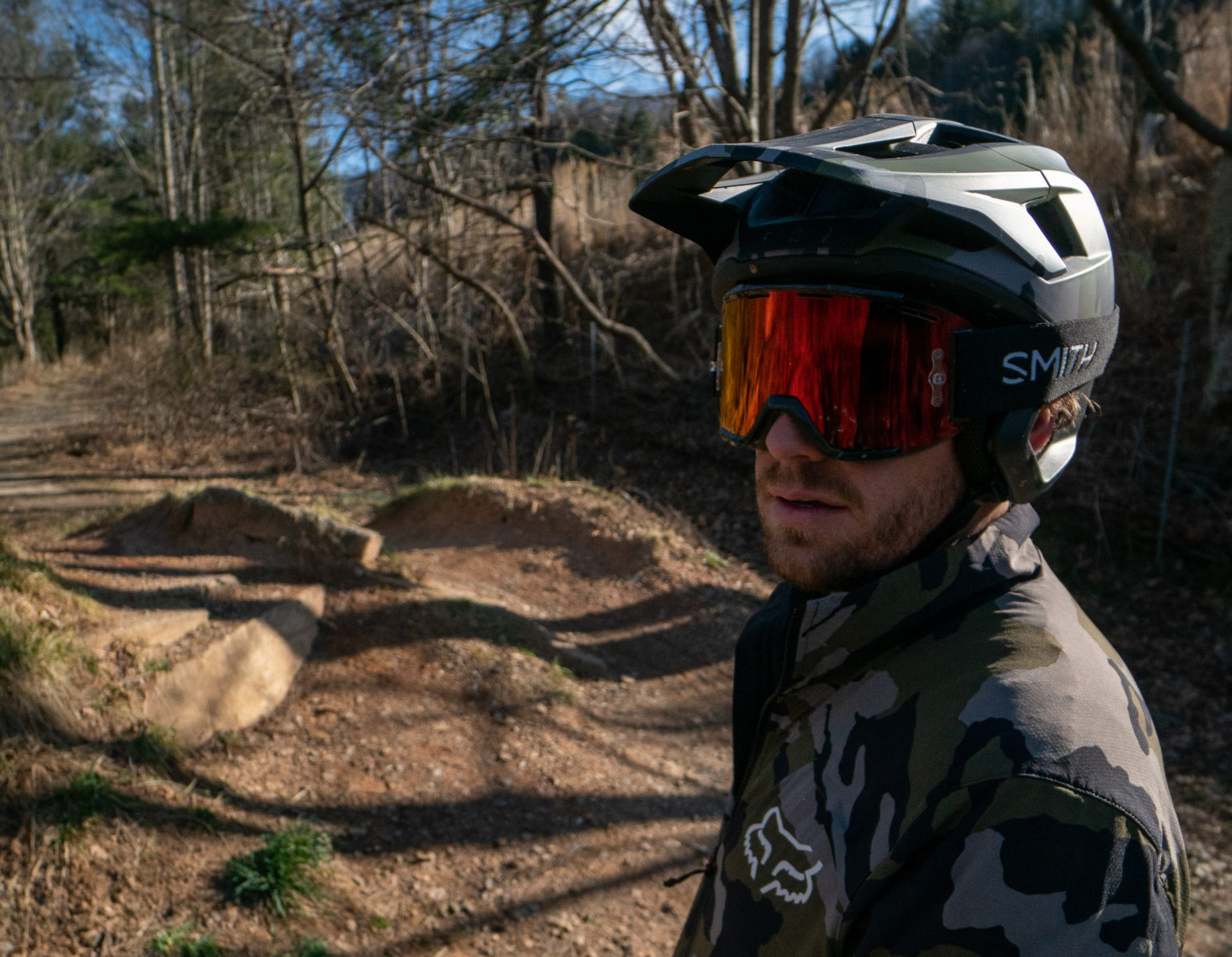 Fox Dropframe Helmet and Enduro Pro Knee Guard Review - Singletracks ...