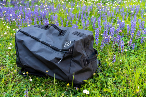 Fit it All in The Fox Transition Duffle Bag [Review] - Singletracks ...