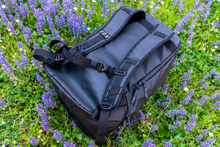 Fit it All in The Fox Transition Duffle Bag [Review] - Singletracks ...