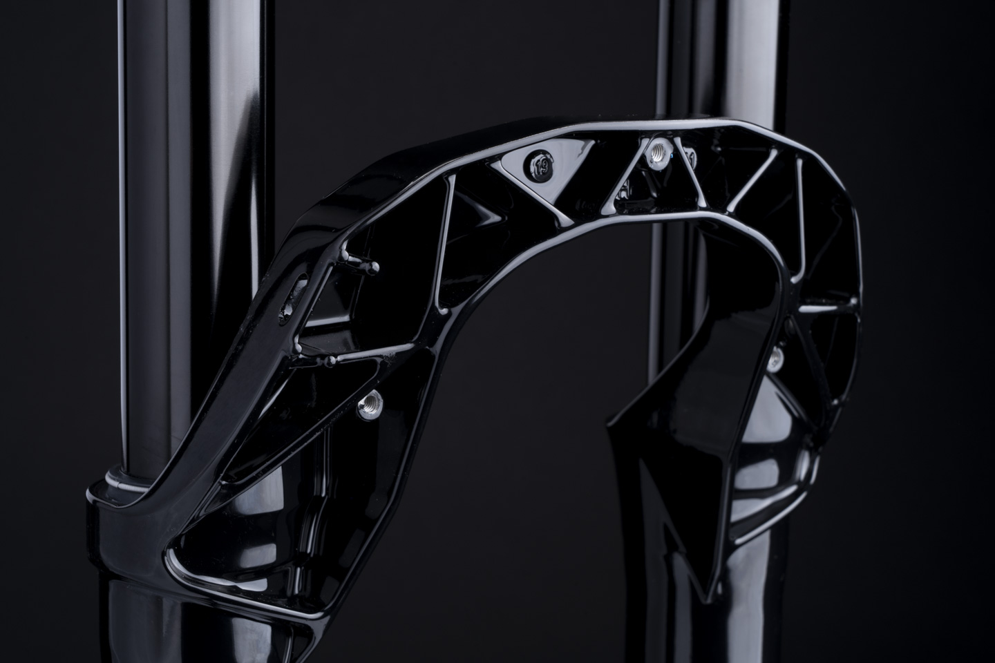 Manitou Redesigns R7 XC Fork, and More From SUNringle, ProTaper ...