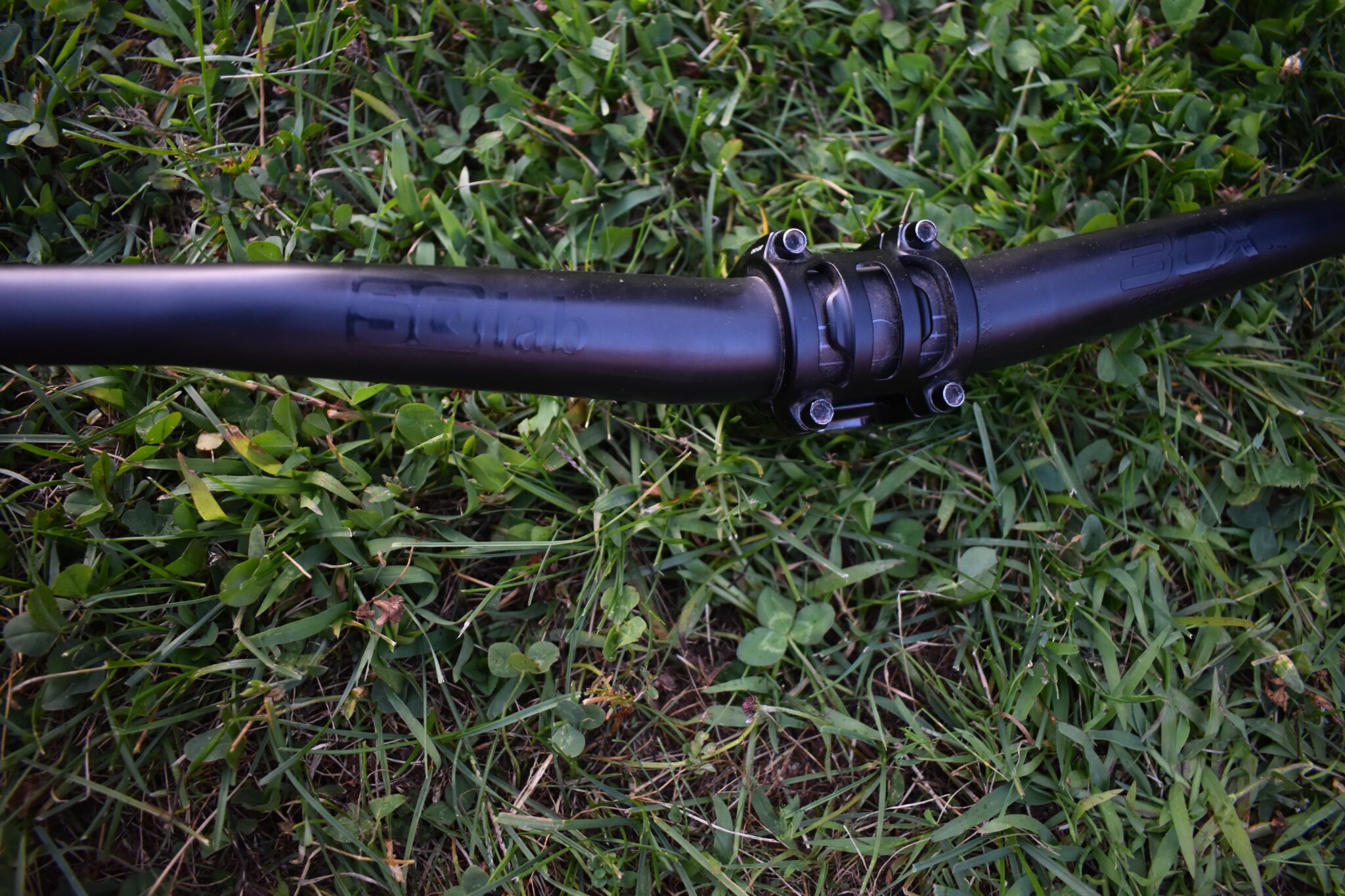 SQlab 30X 12º Carbon Handlebars: Why More Back Sweep is Good for ...
