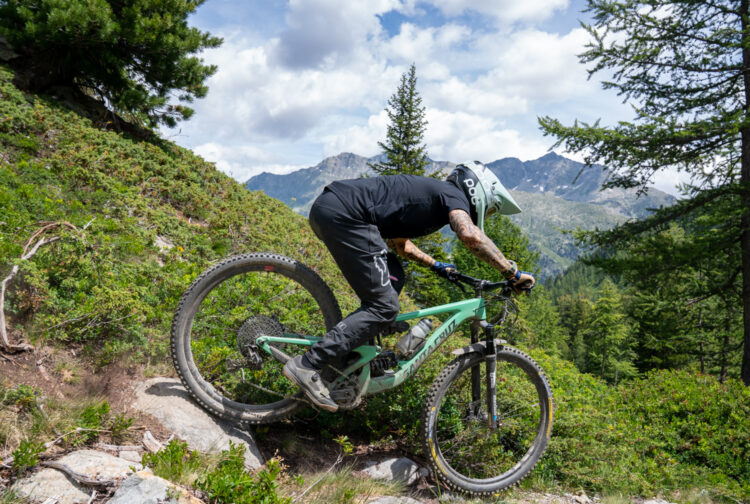 Editors' Choice: The Best Mountain Bikes We Tested in 2020 ...