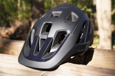 The New Lazer Jackal Helmet [Review] - Singletracks Mountain Bike News