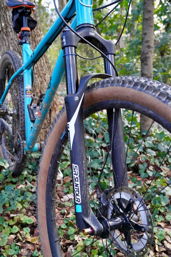 The SR Suntour Axon Elite34 is a Capable XC Fork [Review ...