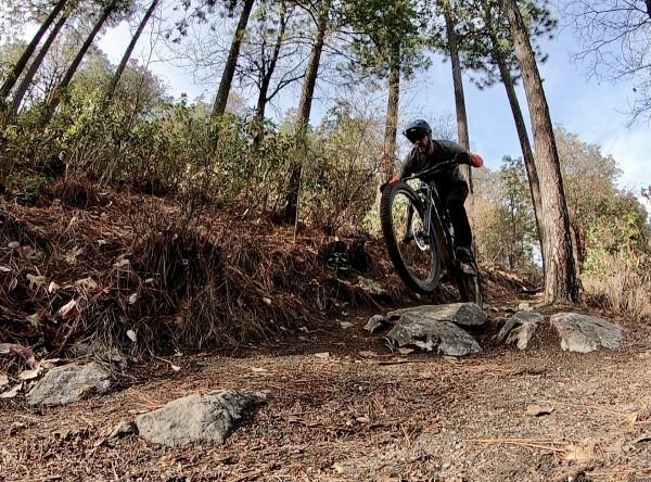 2021 Trek Slash 8 Gen 5 Review: A No-Compromise Ripper Without the ...