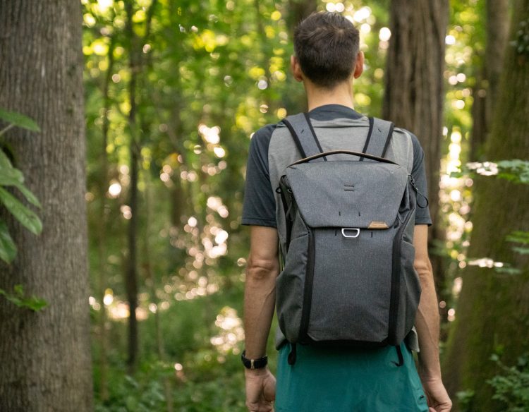 The Peak Design Everyday Backpack Looks Good and Offers Thoughtful ...