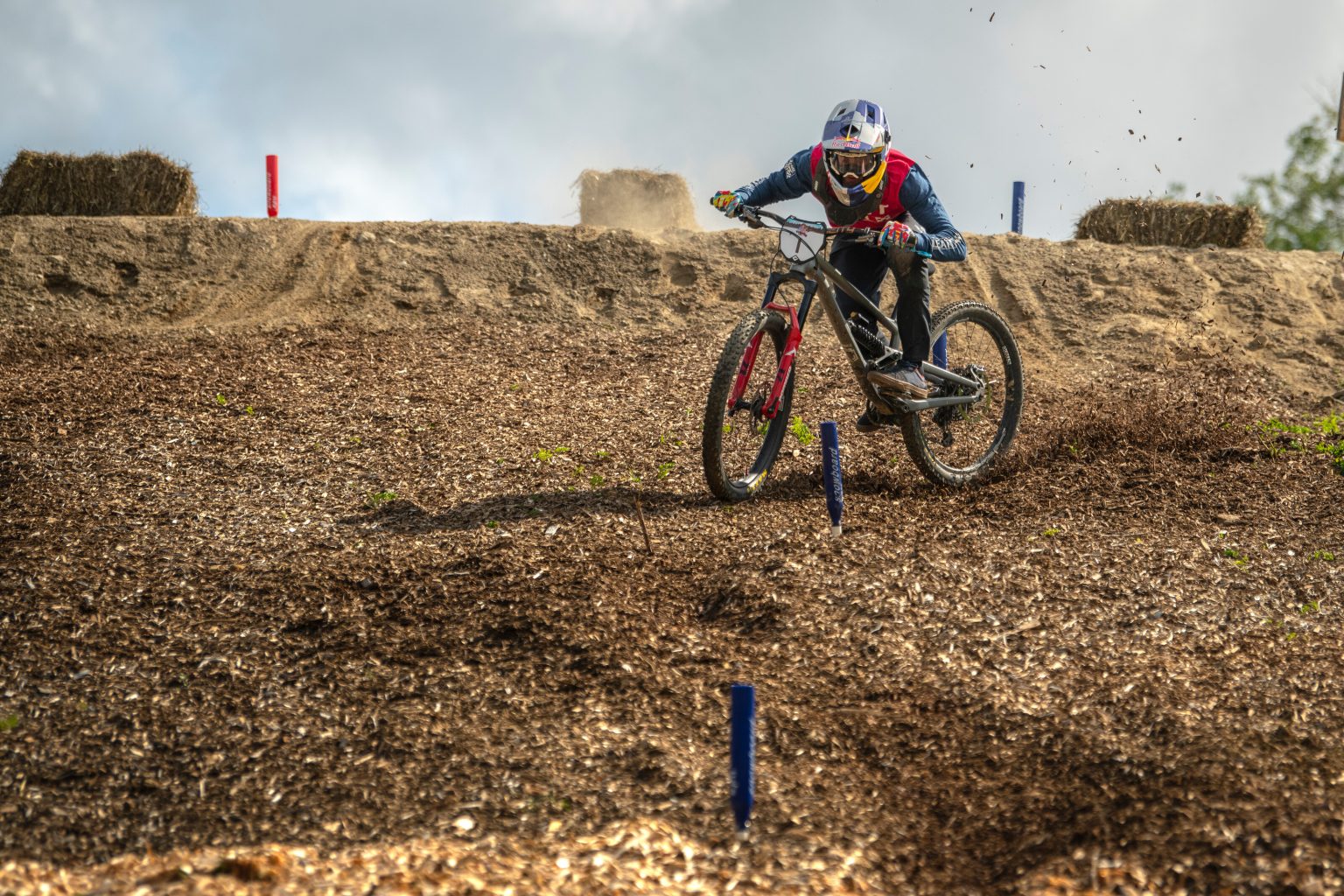 Red Bull Raw Slalom Brings a Rugged Take on the Bike Race Format to ...