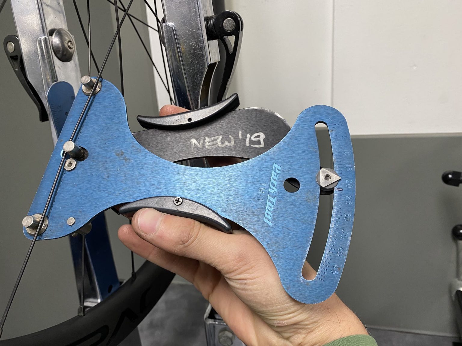 A Beginner's Guide to Mountain Bike Wheel Truing - Singletracks ...