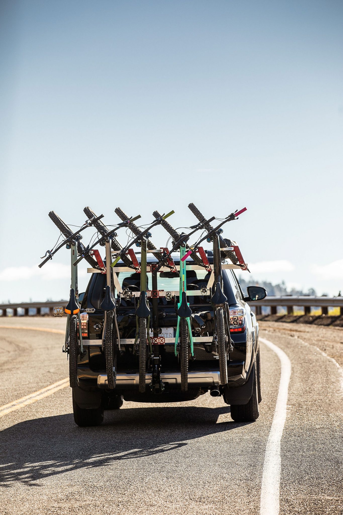 On Trend: 5- and 6-Bike Vertical Transport Racks for Big Group Rides ...