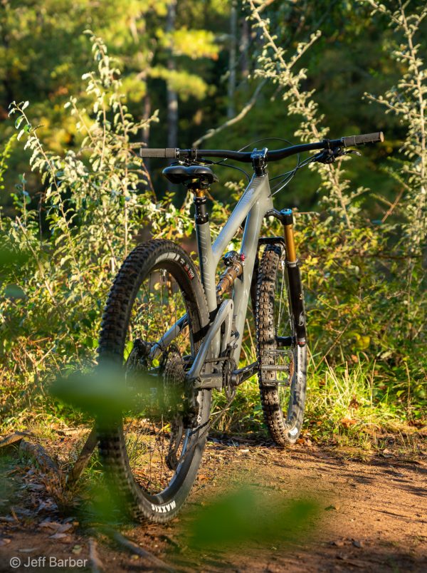 The Alchemy Arktos 120 Rides Like a Bigger Bike, Because it Can Be ...