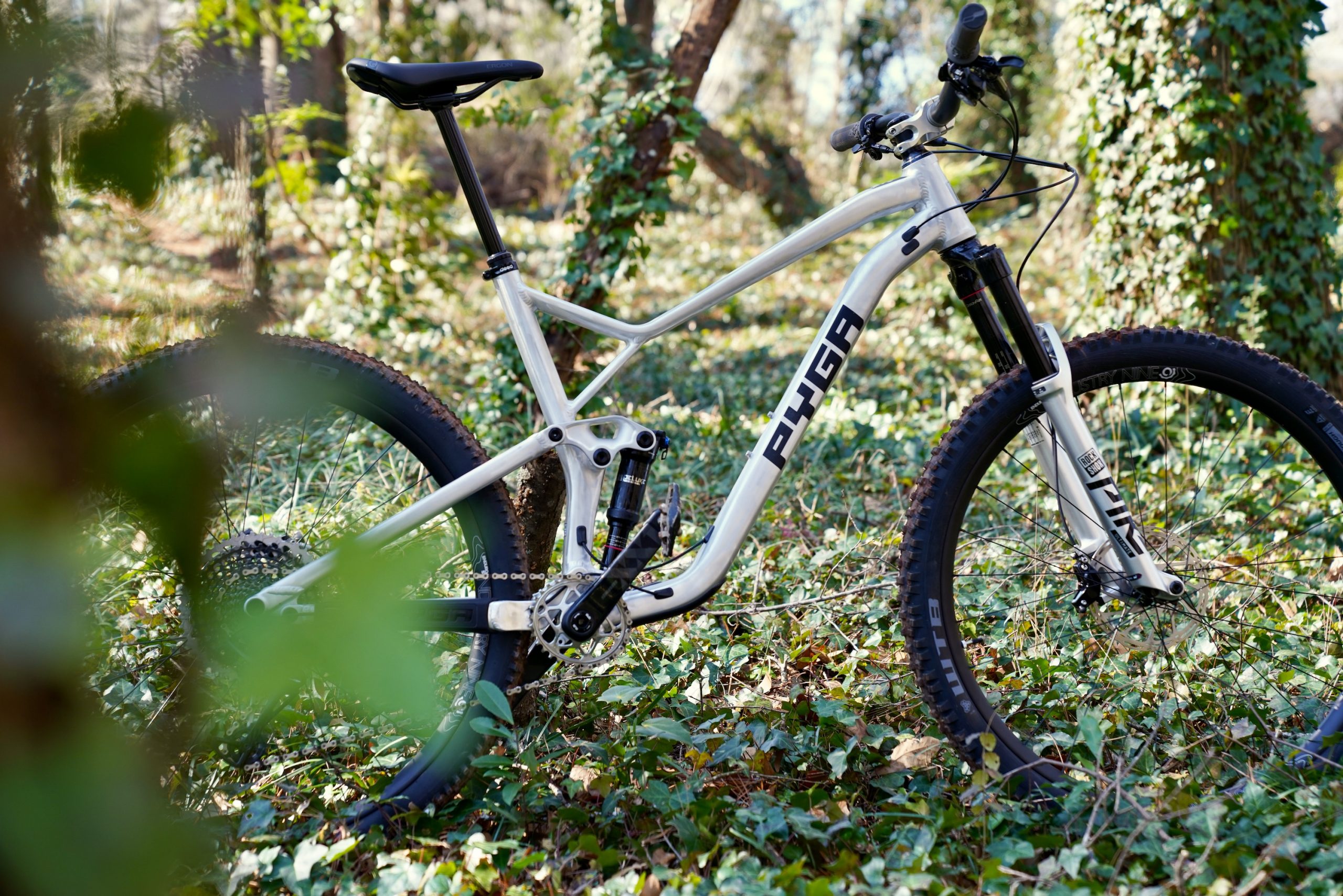 As Dropper Posts Get Longer Do Mountain Bike Standards Need To Adapt Again Singletracks 