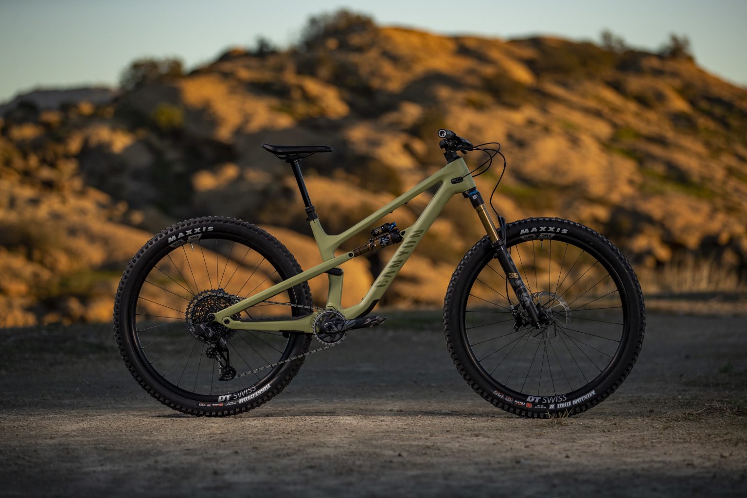 New Canyon Spectral 125 Brings Long Travel Bike Geo to a Smaller ...