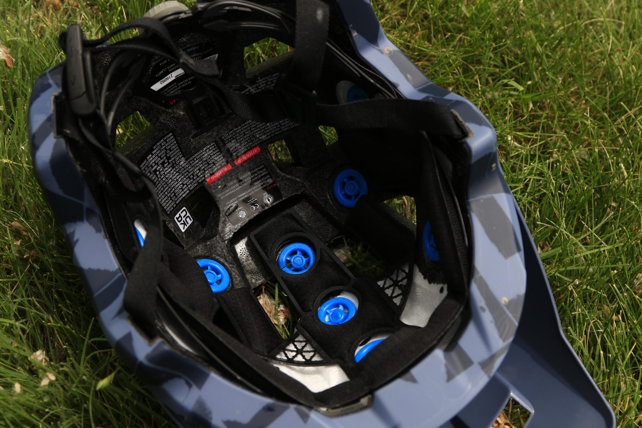 Made for the Descent: Leatt MTB 4.0 AllMtn Helmet Review - Singletracks ...