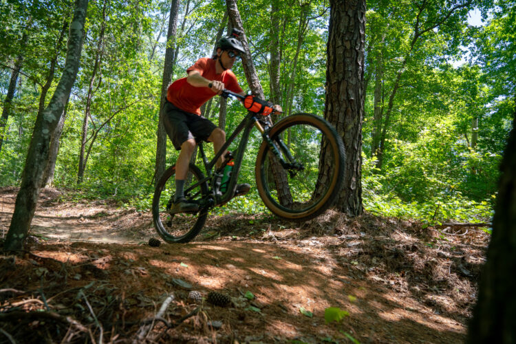 The Alchemy Arktos 120 Rides Like a Bigger Bike, Because it Can Be ...