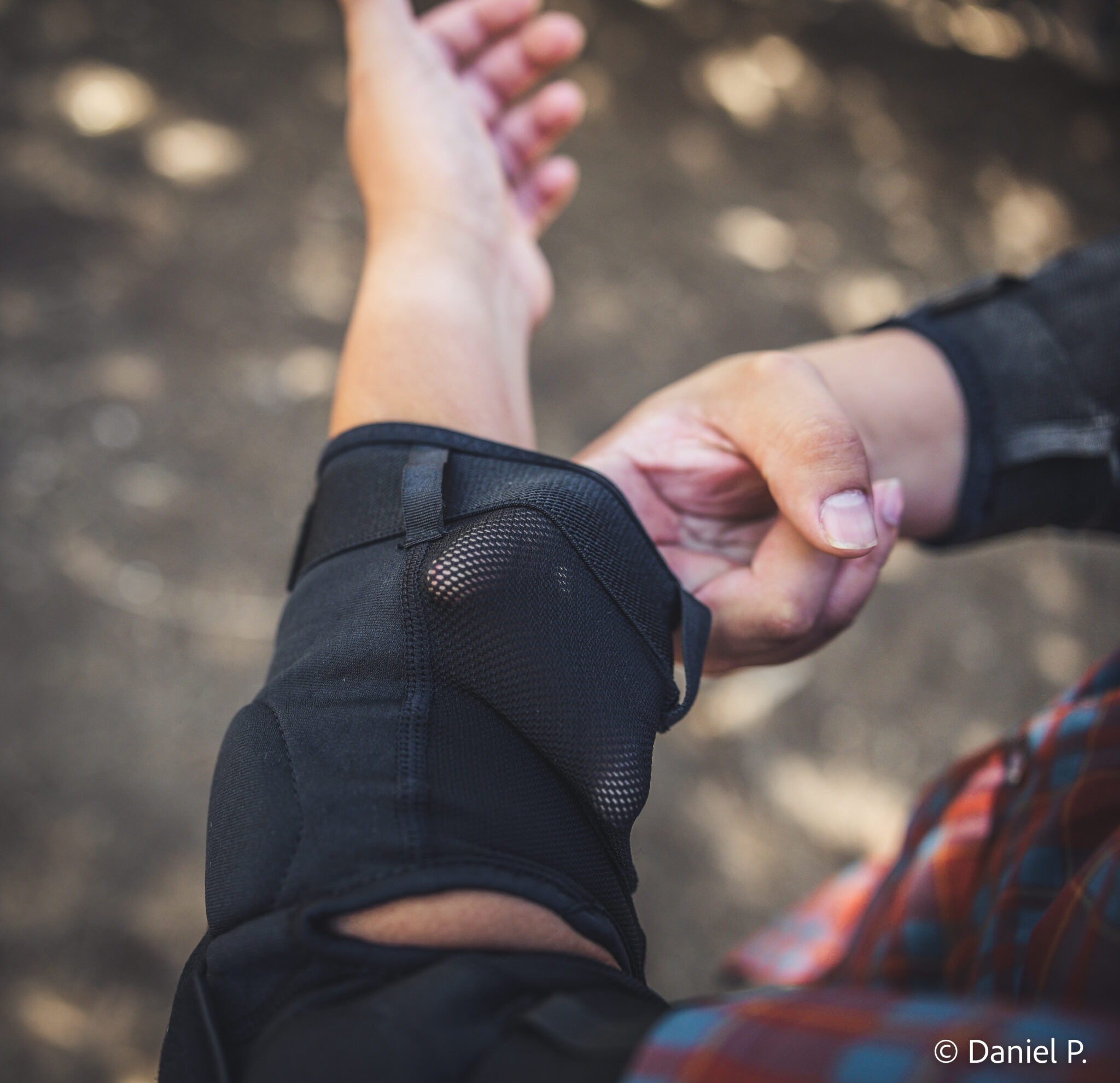 5 Mountain Bike Elbow Pads, Trail Tested - Singletracks Mountain Bike News