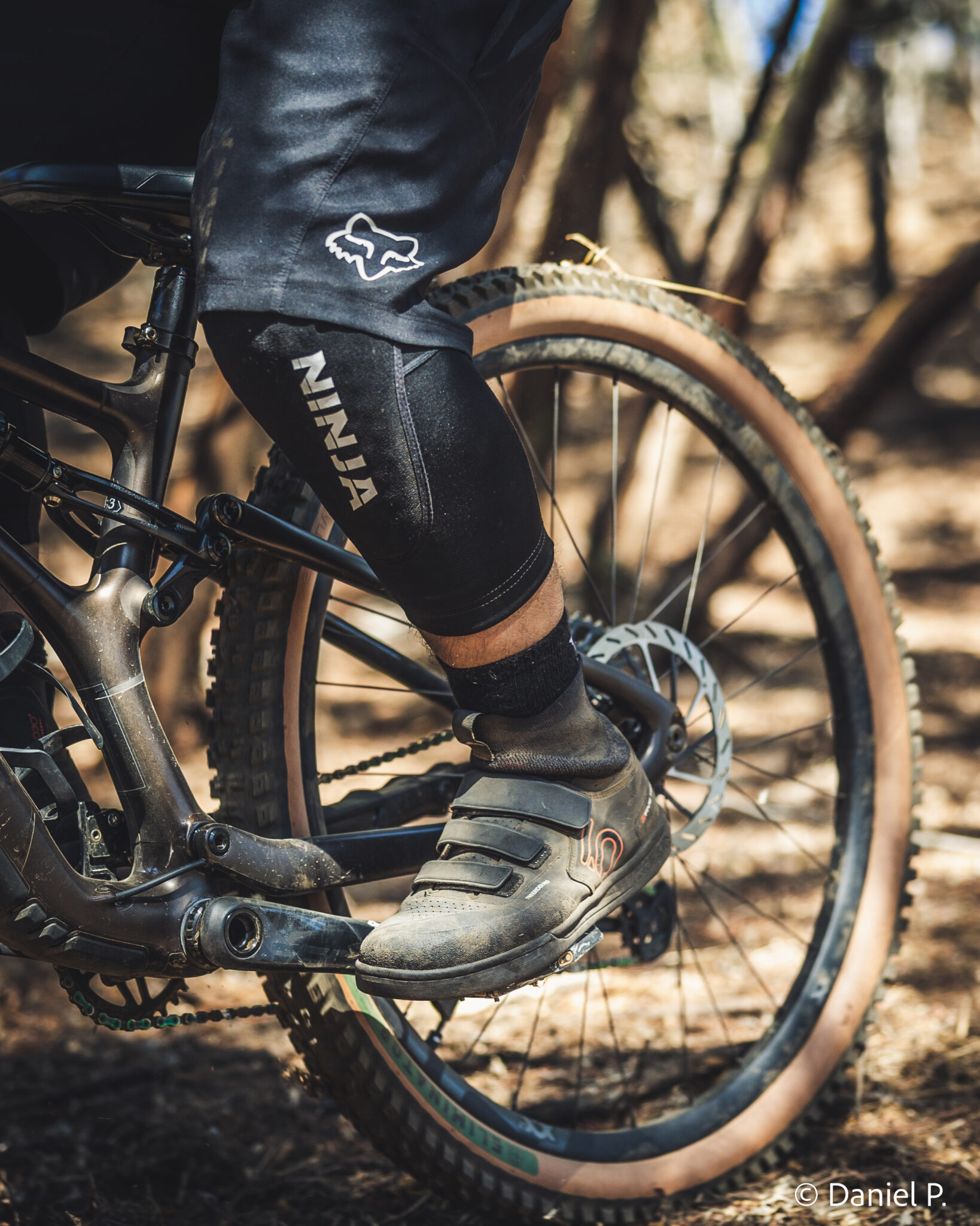 4 MTB Knee Pads, From Minimal to Full-On, Summer Tested - Singletracks ...