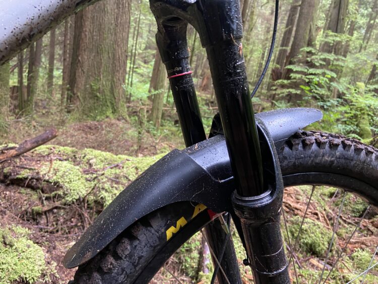 7 MTB Front Fenders Tested for Fall, From Minimal to Full-on ...