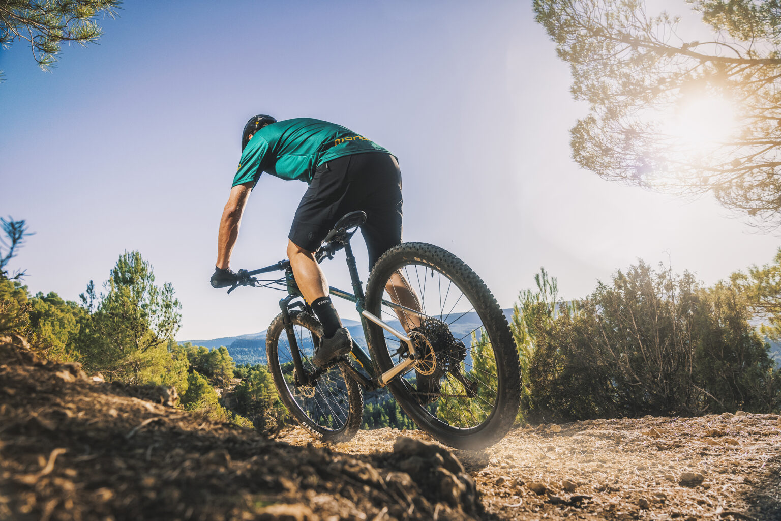 Mondraker Downcountry Hardtails, Revised Onza Tire, and a new Adaptive ...