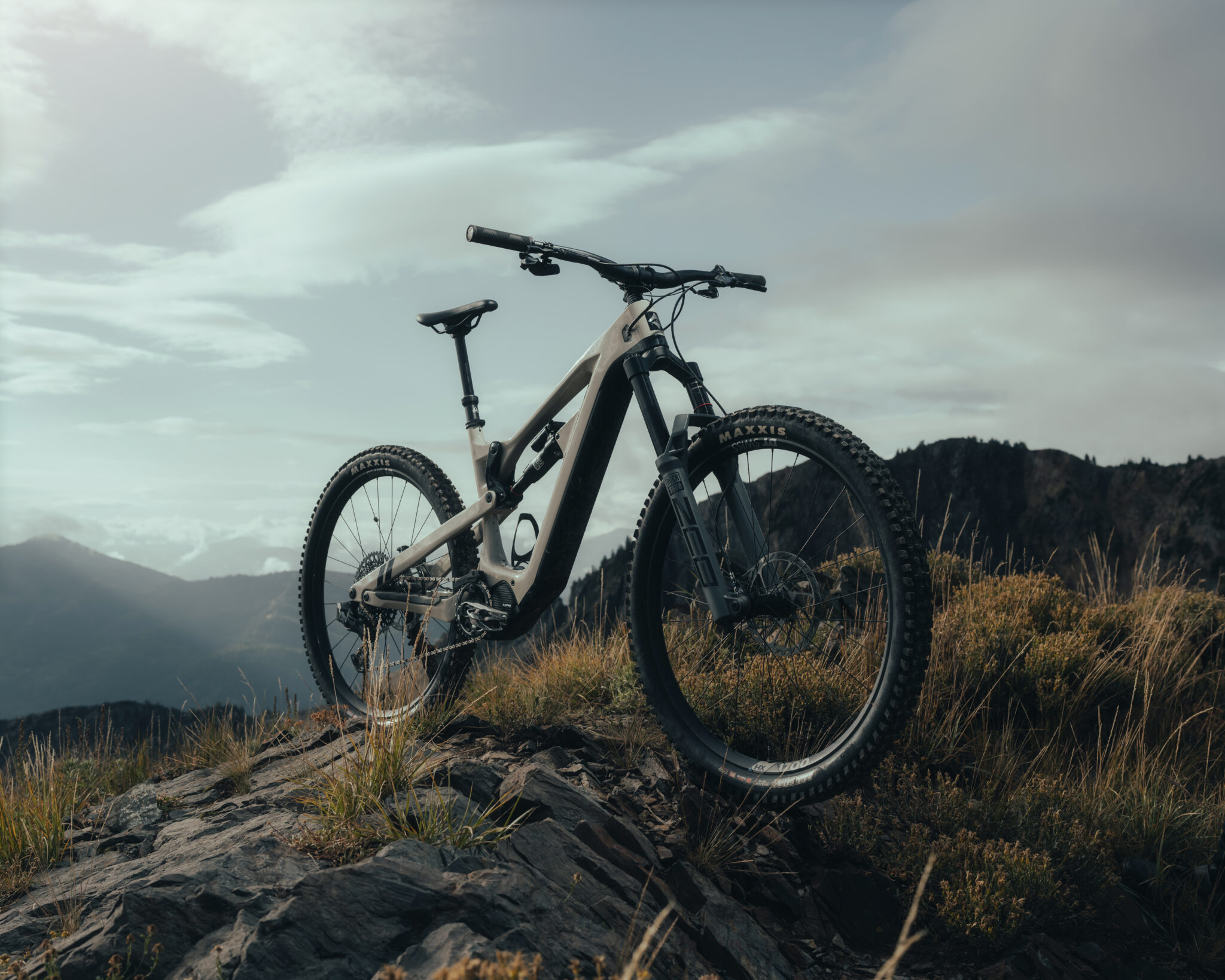 New Fezzari Timp Peak Long-Travel E-Bike has Bang for the Buck ...