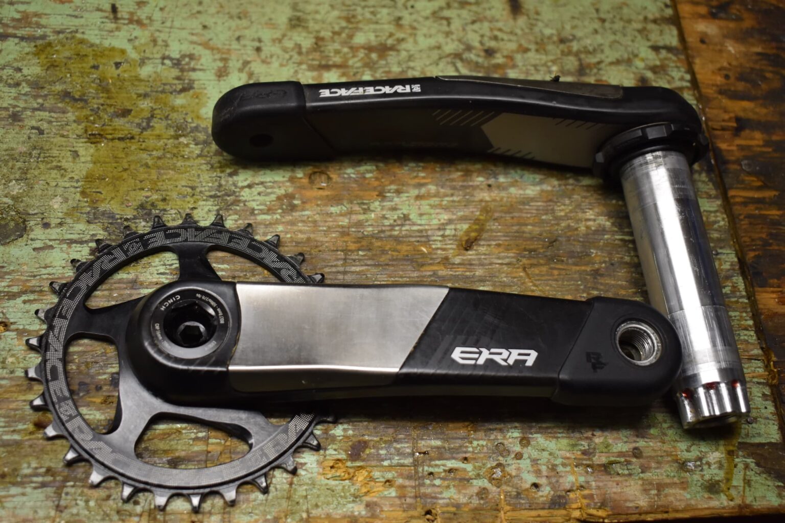 New Race Face Era Carbon Cranks use Swappable Spindle and Chainrings ...