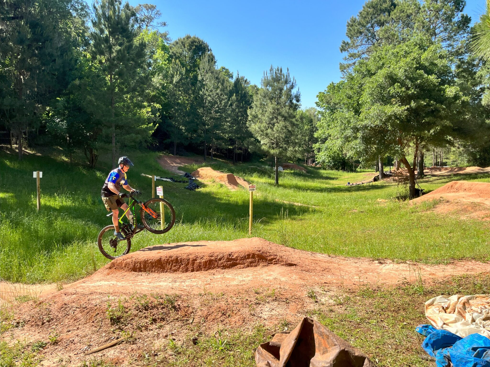 Triumph Over Tabletops and Doubles on your Mountain Bike With These ...