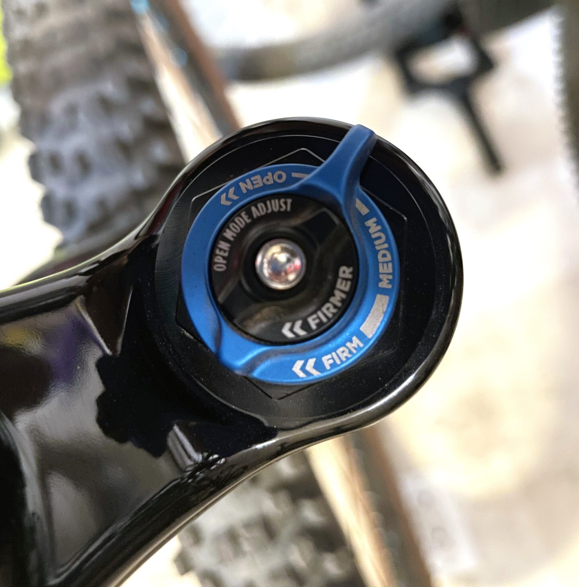 Fox 34 Step-Cast Review: a Svelte, Plush, and Sturdy MTB Fork ...