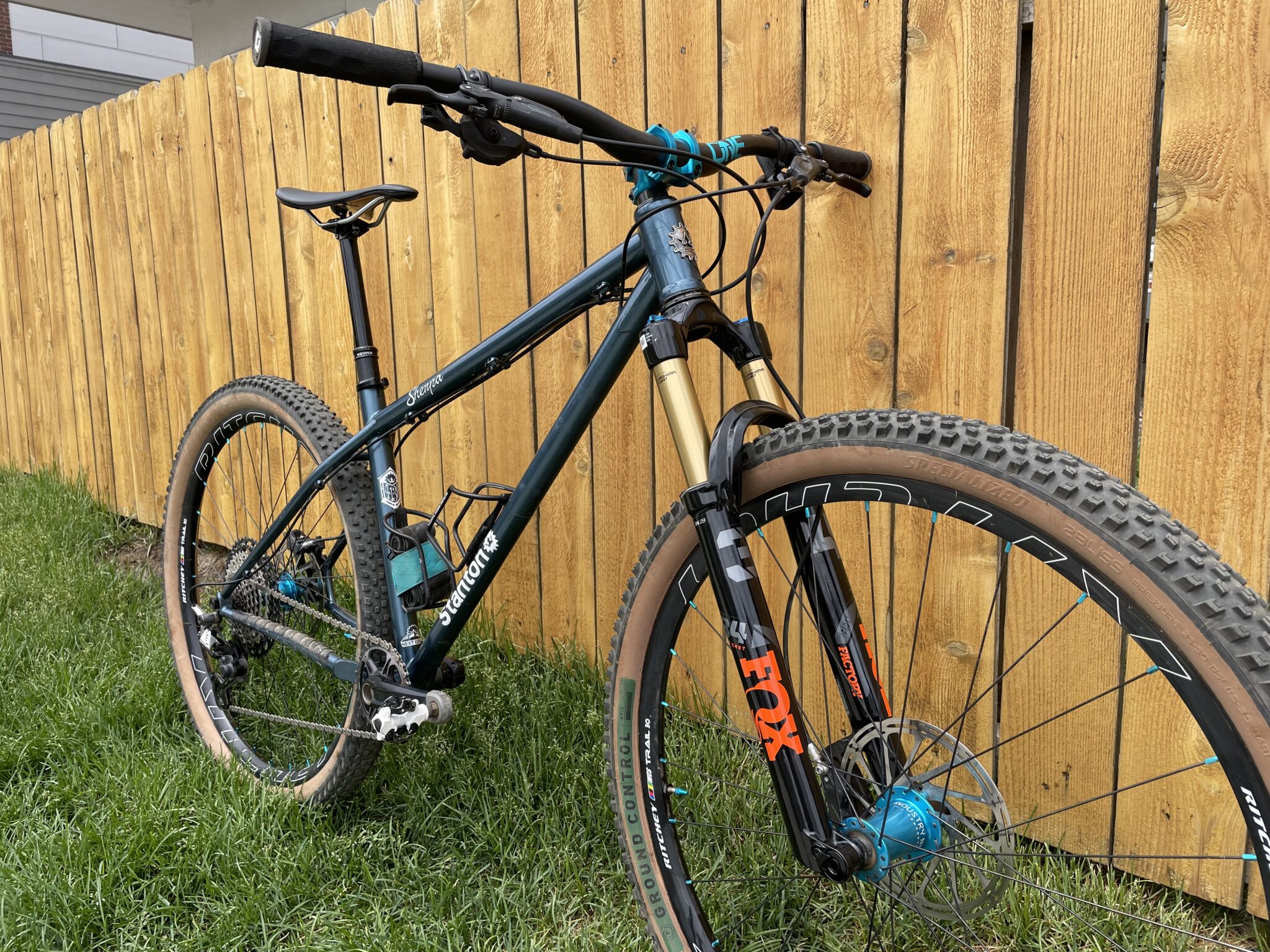 Fox 34 Step-Cast Review: a Svelte, Plush, and Sturdy MTB Fork ...
