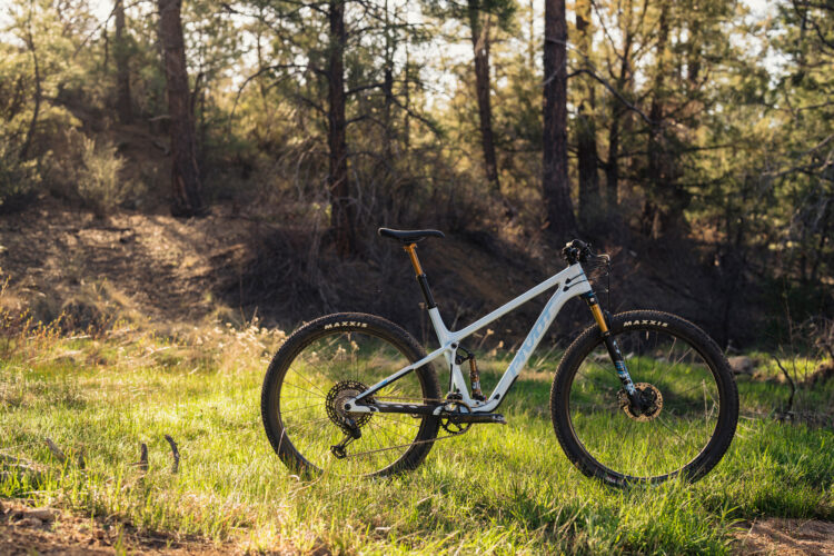 The New Pivot Mach 4SL Review: A Lighter and More Capable XC Bike ...