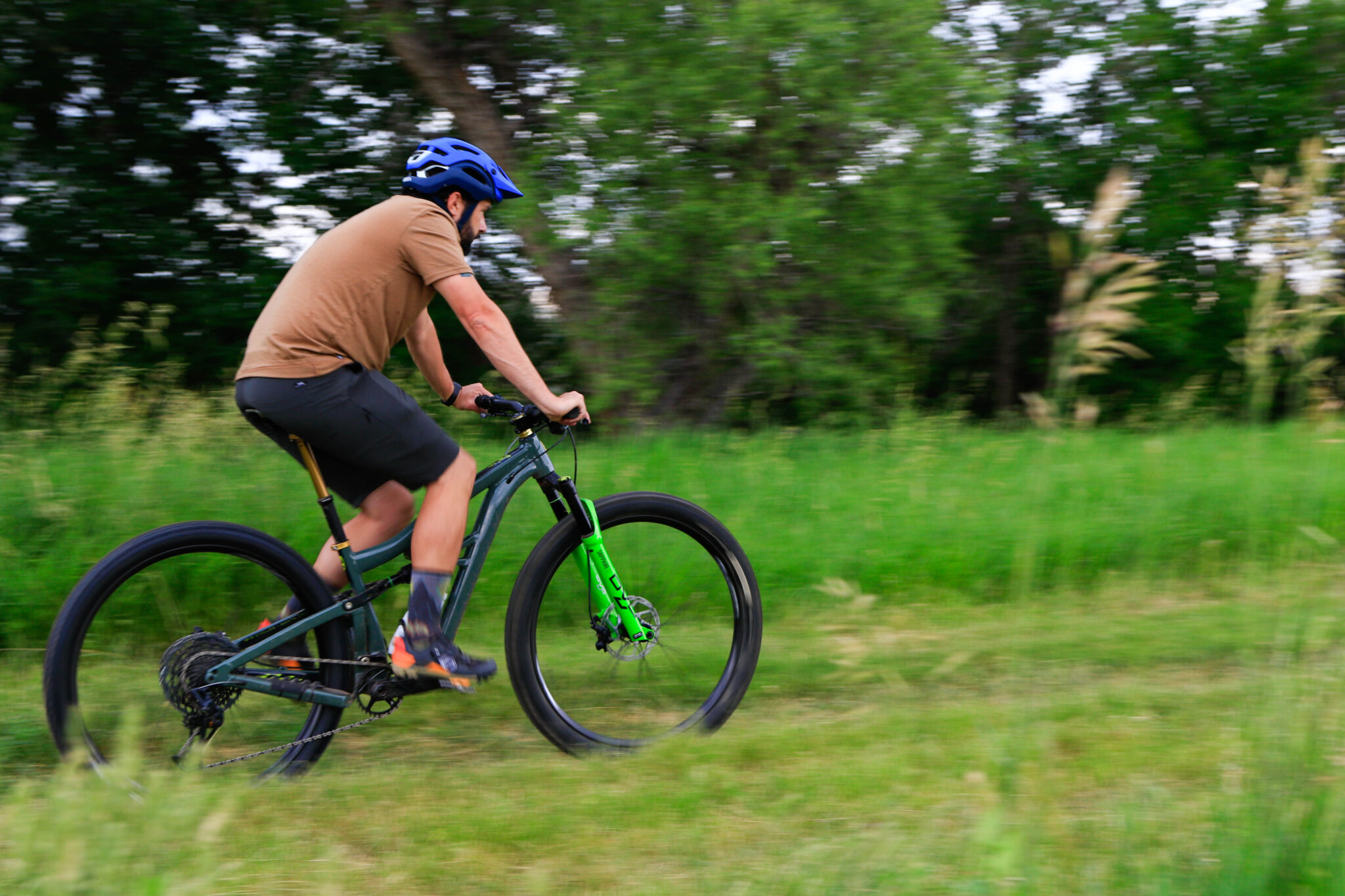 Hunching Over on Your Bike is Hurting You—But Here’s How to Fix It ...