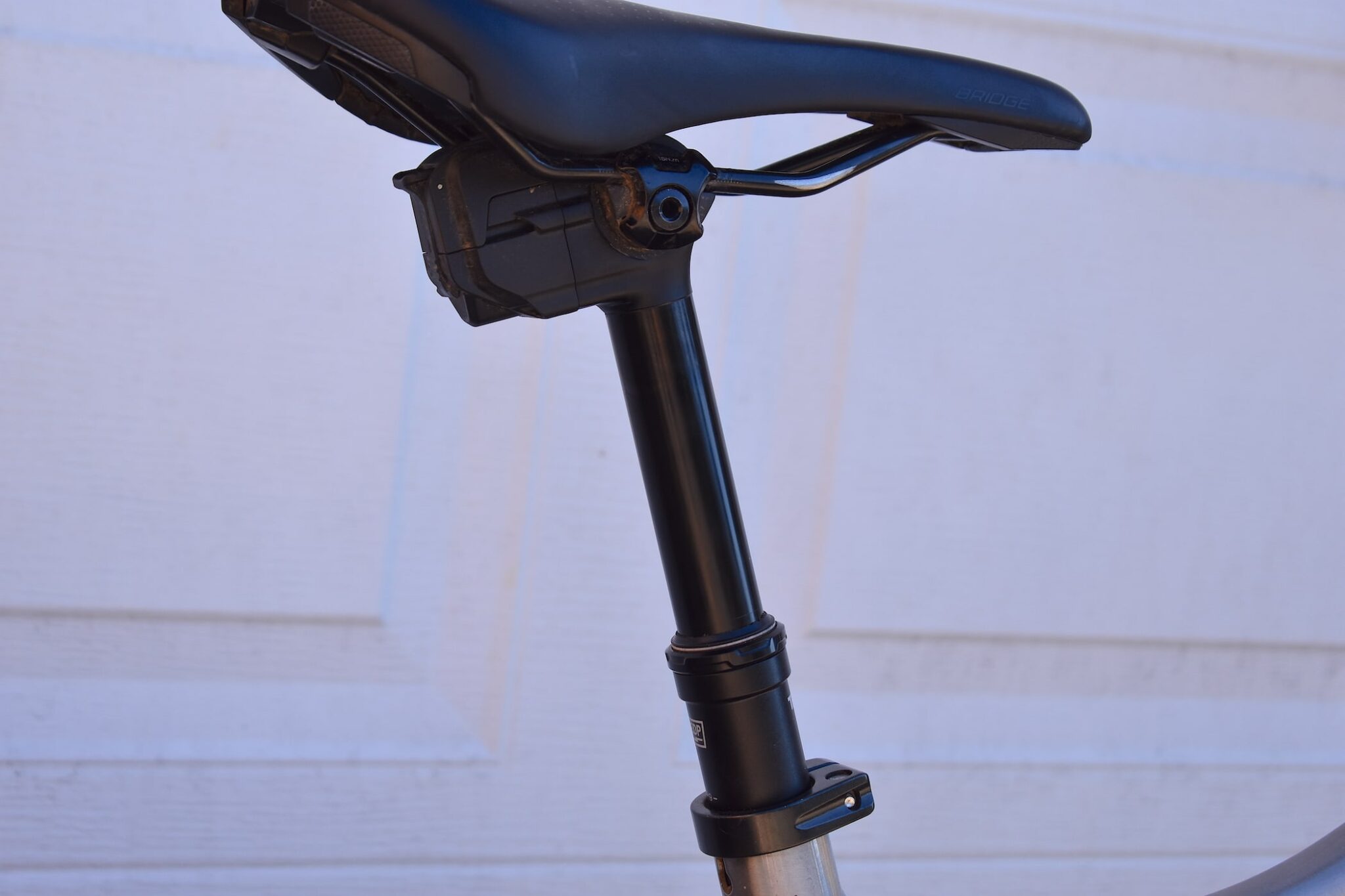 Tranzx Wireless Dropper Post Brings Bluetooth Seatposts to a Whole New ...