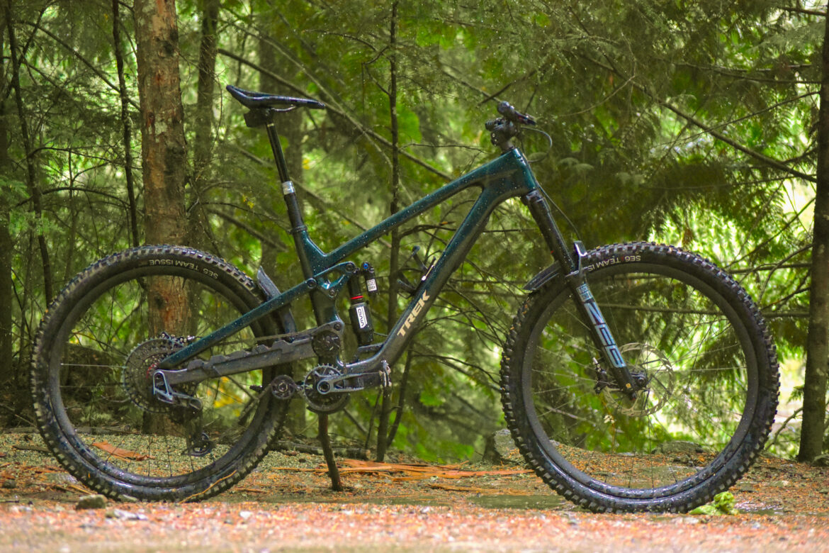 The Latest Trek Slash Gets High Pivot Redesign and More Rear Travel ...