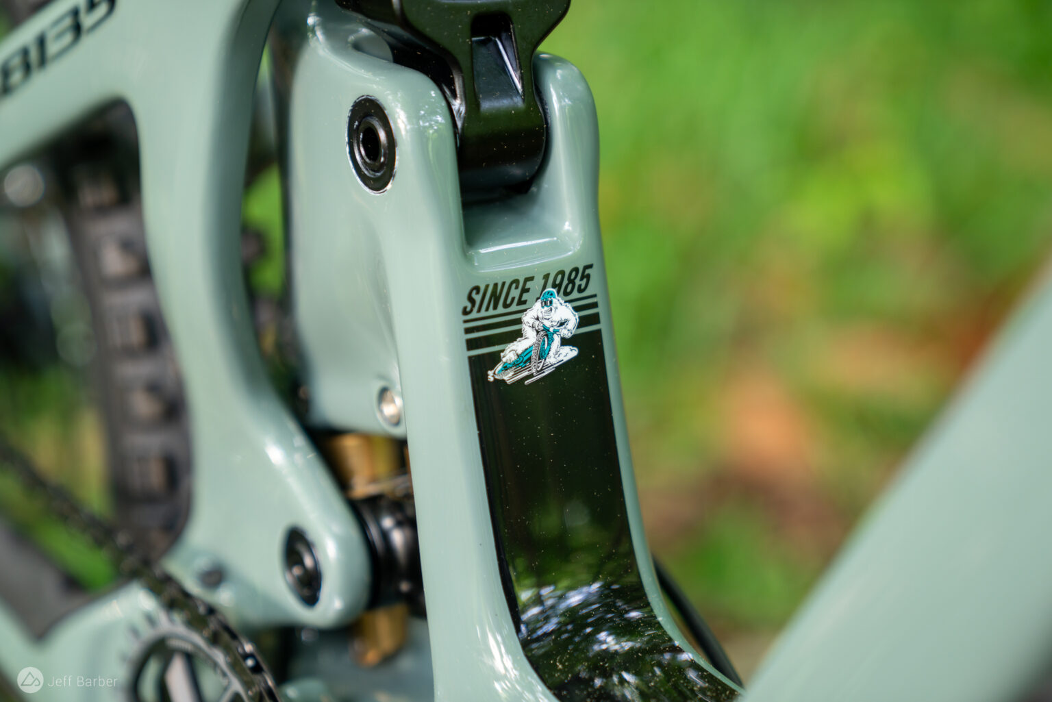 The Yeti SB135 Proves that Trail Bikes Can Rip Up and Down the Mountain ...