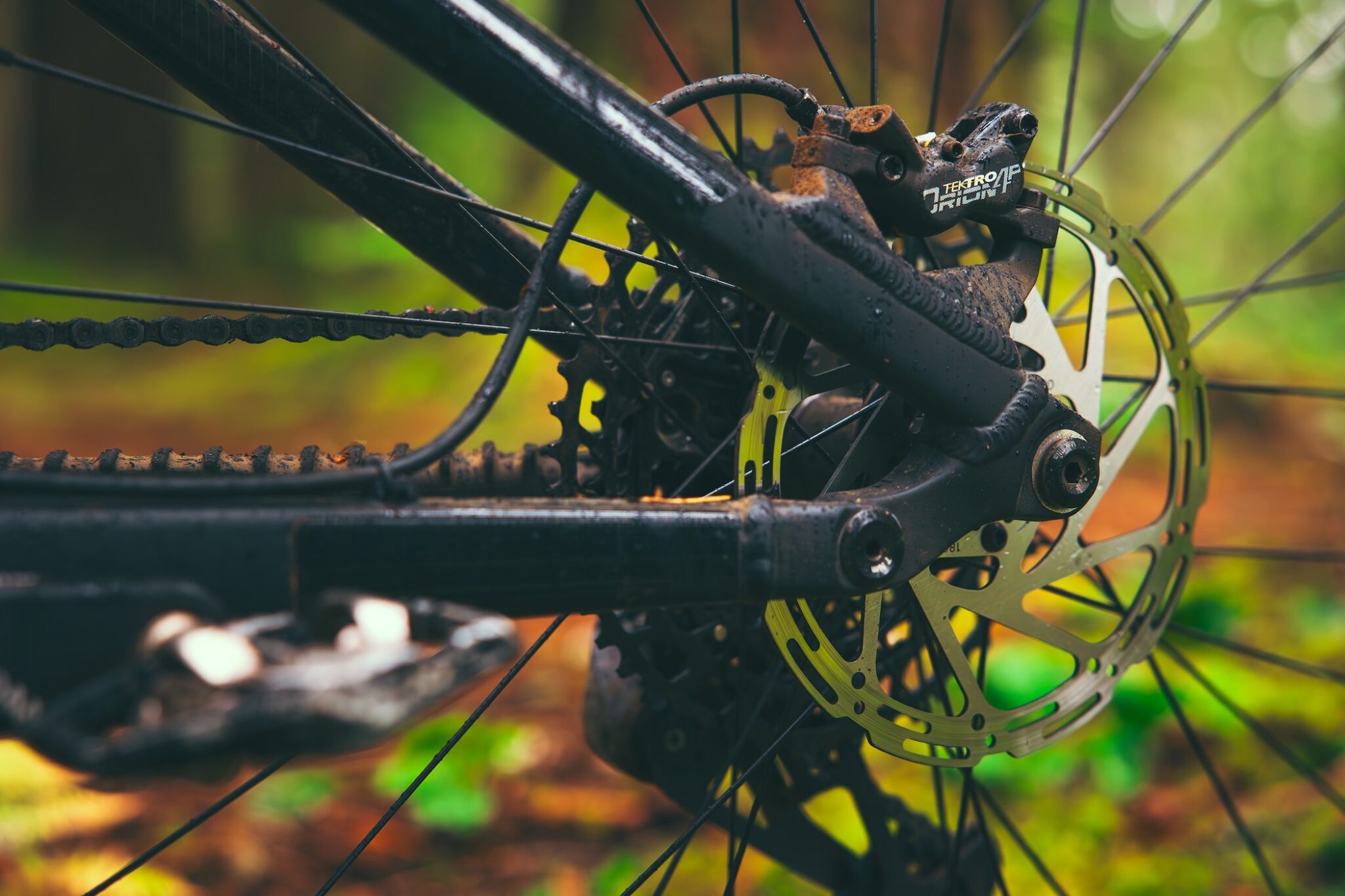 $2,600 GT Sensor Comp Trail Bike Review - Singletracks Mountain Bike News