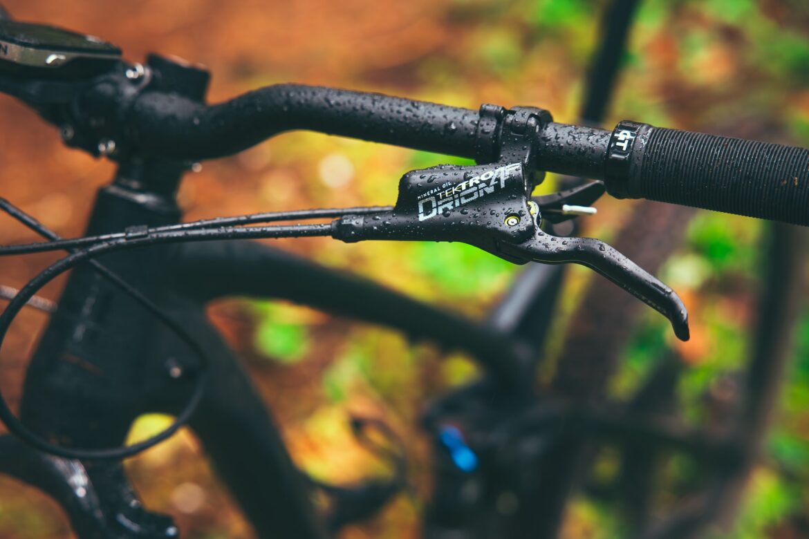 $2,600 GT Sensor Comp Trail Bike Review - Singletracks Mountain Bike News